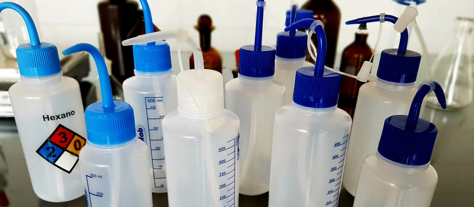 O que é uma Pisseta ou Pissete? Qual a sua Função? - SP Labor